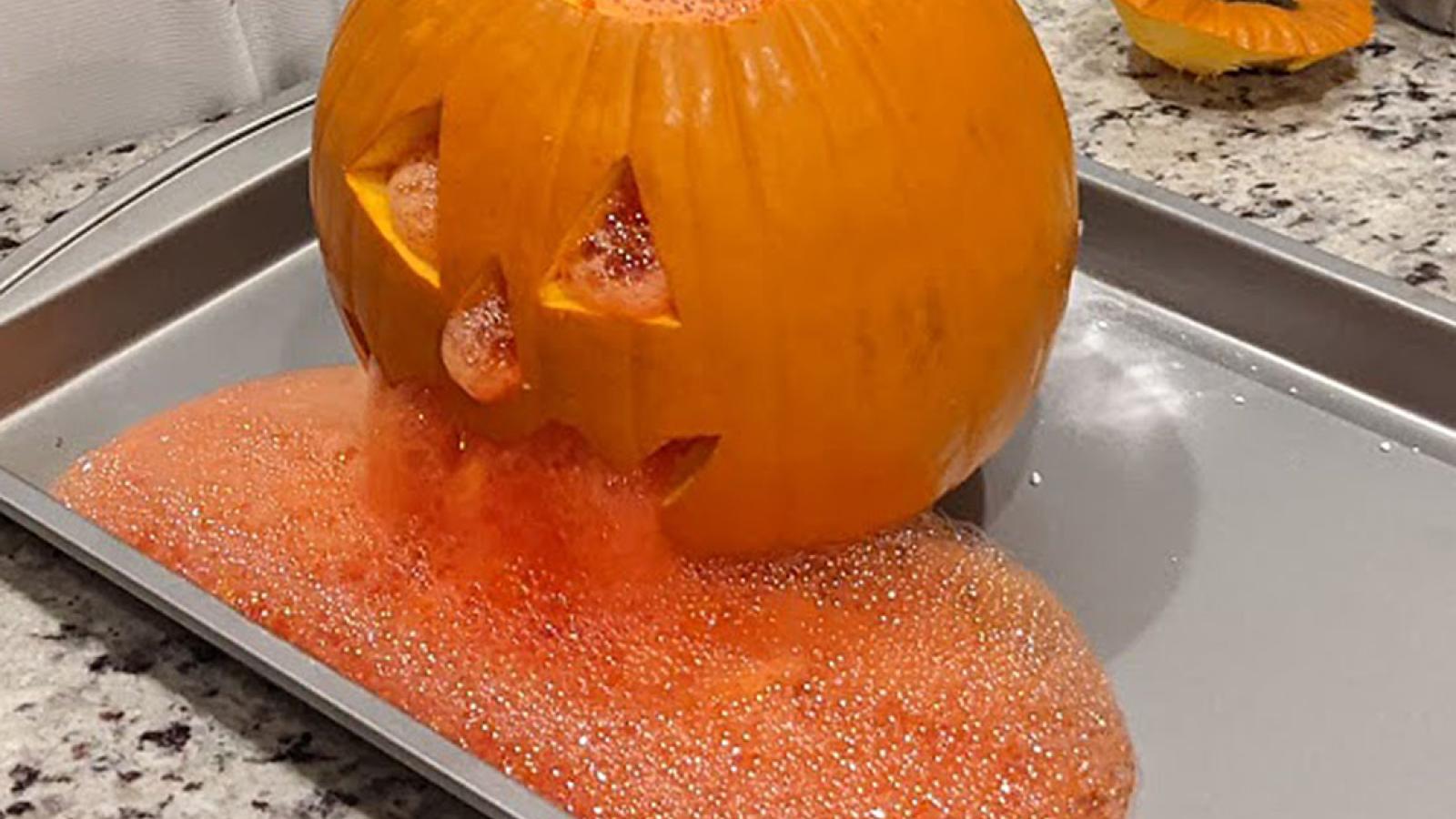 how to make pumpkin volcano